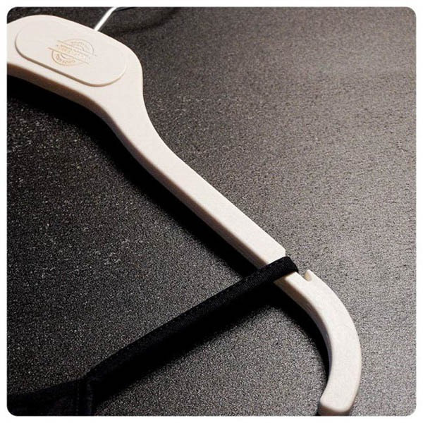 PST (wooden type) hangers - Packitup