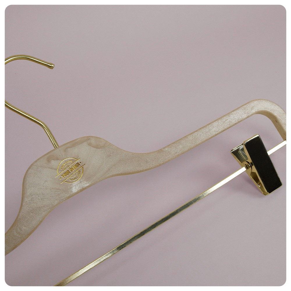 PST (wooden type) hangers - Packitup